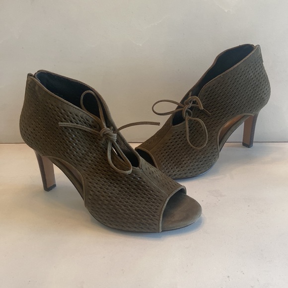 Audrey Brooke | Shoes | Audrey Brooke Leather Suede Muted Army Green ...